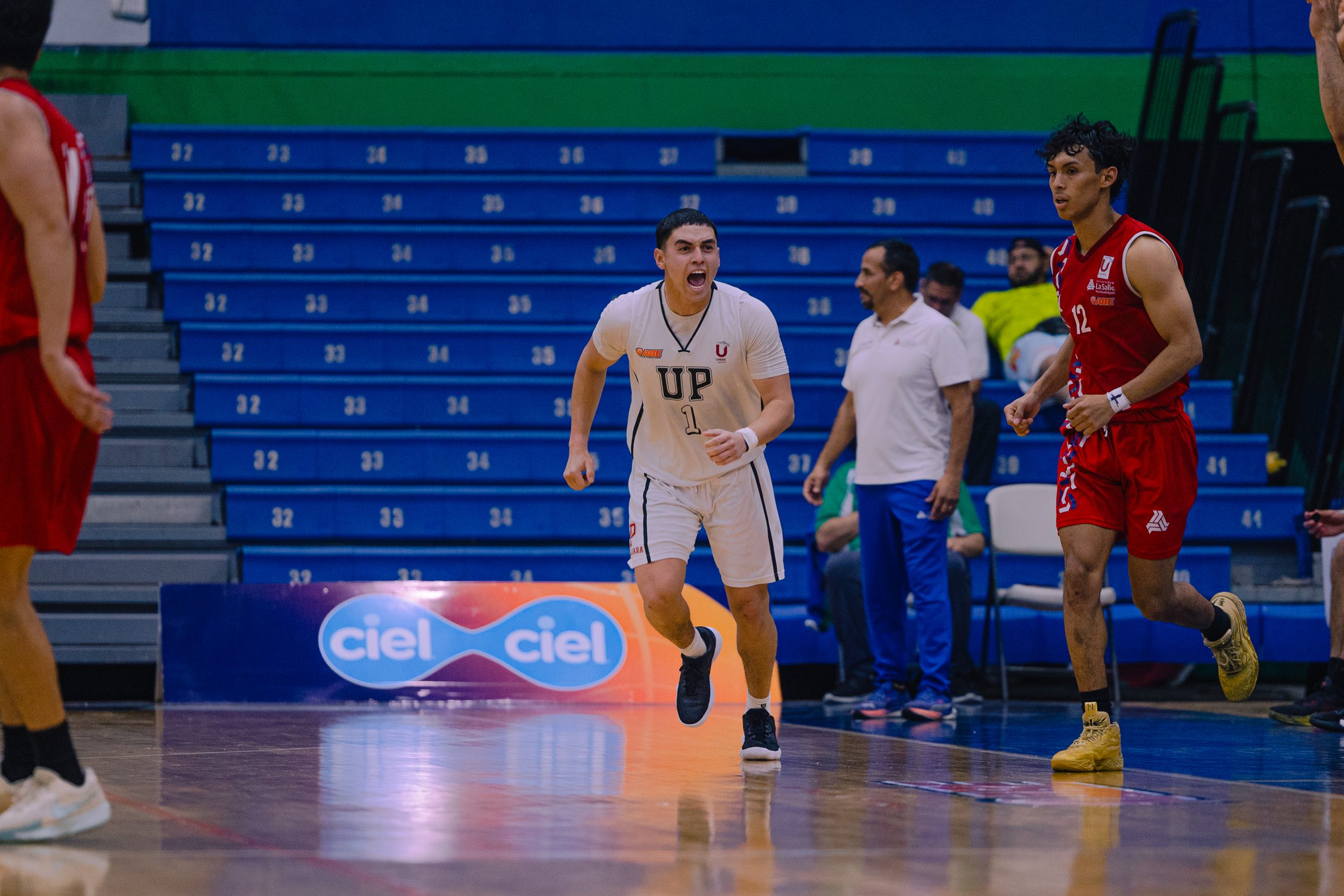 UP Guadalajara consigue su primera victoria y se mantiene con ...